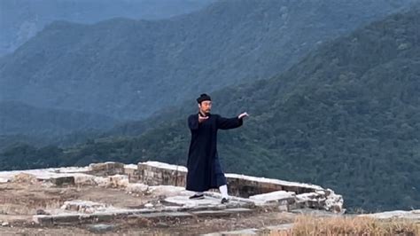 Wudang Martial Arts Master Explains Taoist Clothing Cgtn
