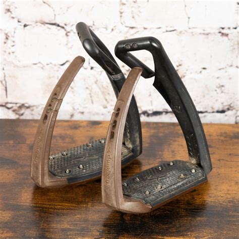 Free Jump Consigned Free Jump Softup Stirrups Adult Brown Saddle