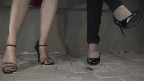 Sa Crush Girls Cigarette Crushing Girls Part1