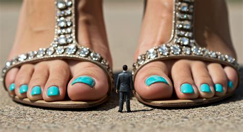 Gts Giantess Feet By Suneeeel On Deviantart