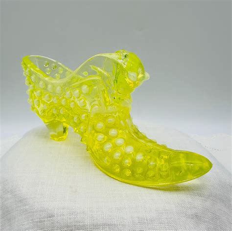 Fenton Topaz Opalescent Hobnail Cat Head Slipper Vaseline Glass Kitten