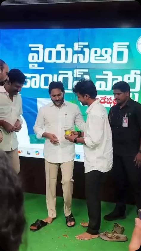 Ysjaganleader Advance Happy Birthday To Icon Star Allu Arjun The