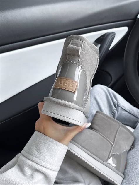 Уги угі угги уггі Ugg Mini Grey Lacquer — ціна 2600 грн у каталозі Уггі