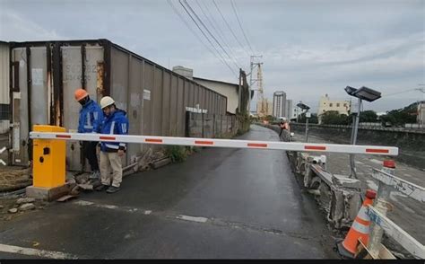 超扯彰化市封路施工 一整排機車集體逆向 硬闖畫面曝光 好新聞