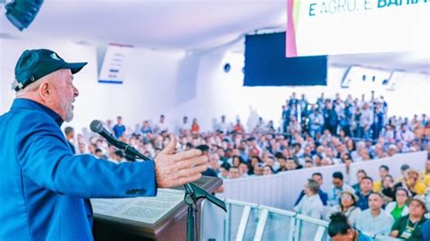 Lula volta a criticar taxa de juros e diz que empresários não têm