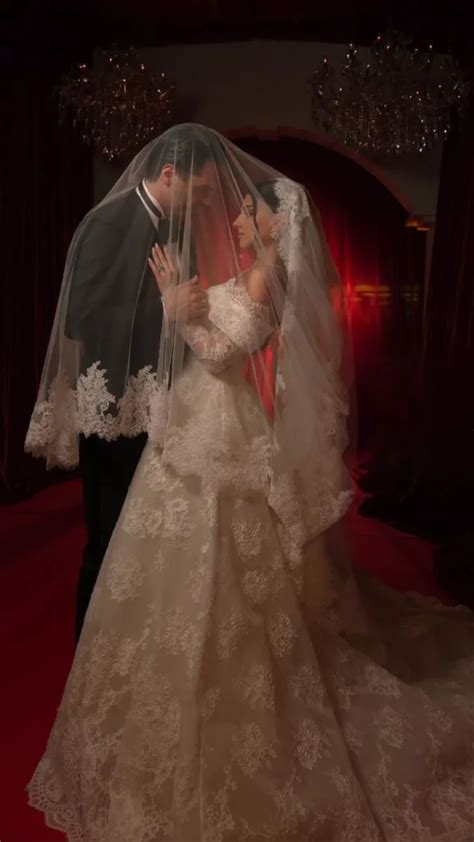 5 معلومات عن فستان زفاف نارين بيوتي ومجوهراتها هاربرز بازار