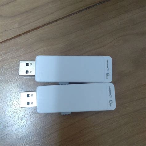 Usbメモリー 8gb スライド式 動作品 2個セット メルカリ