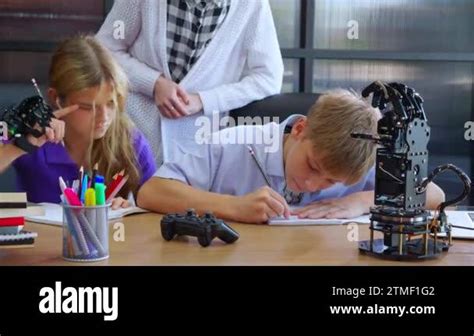 Cognition Ai Stock Videos And Footage Hd And 4k Video Clips Alamy