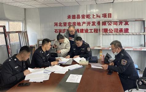承德市人力资源和社会保障局 动态新闻 承德市人社局统一组织开展《保障农民工工资支付条例》集中宣传活动