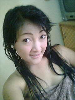 HOT SHOT Penyanyi Dangdut Cantik Dan Montok