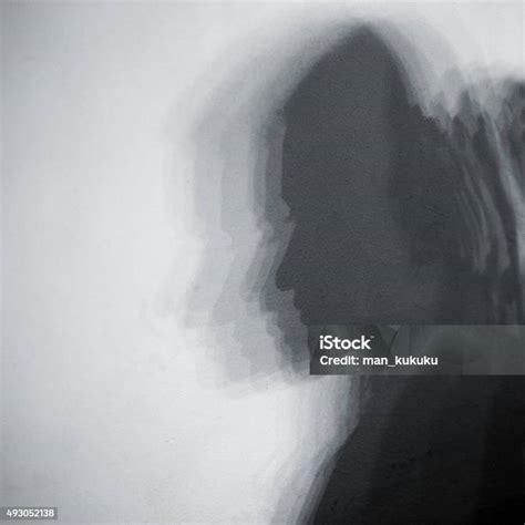 Shadow Of 여성 얼굴 그림자에 대한 스톡 사진 및 기타 이미지 그림자 여자 그늘 Istock
