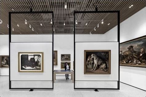 Pin by 颜嘉王 on 你创建的 Pin 图 Art galleries design Art gallery interior Museum interior