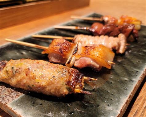 焼鳥屋で“恥をかかない”作法3選。「串から外して食べるのは推奨できない」 日刊spa