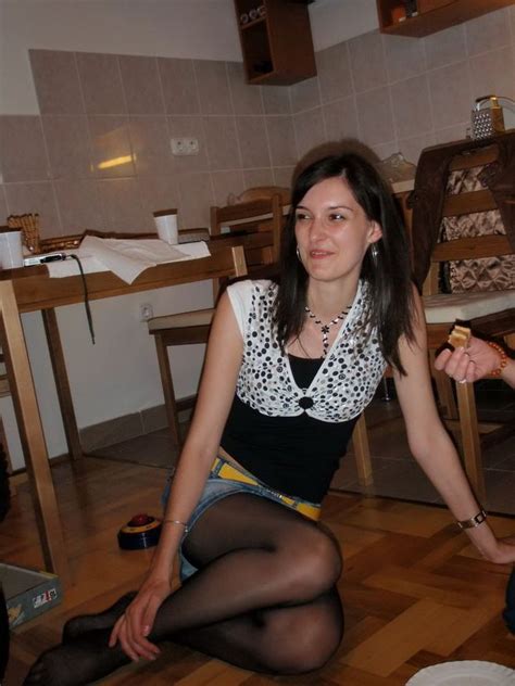 Sur Le Sol Elles Affolent Ces Guibolles Bild