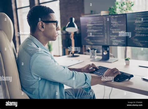 Photo Of Young Man Skilled Web Developer It Specialist Fixing Bugs In