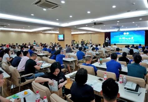 芒种动态丨庄庆超受邀参加第二届上农论坛暨浦东农博论坛并发表主题讲话 芒种动态 农业品牌 芒种品牌 浙江芒种品牌管理有限公司
