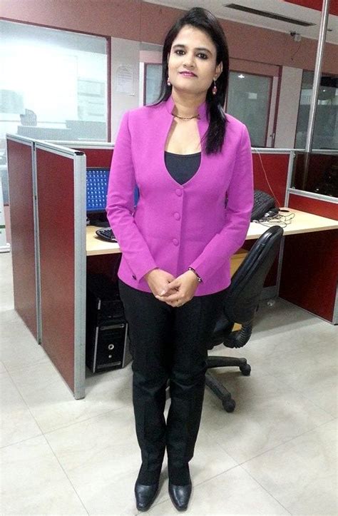 Nida Ahmad News Anchor उम्र बॉयफ्रेंड पति परिवार Biography In