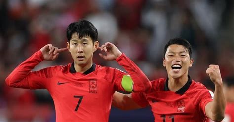 ‘아시안컵 이후 처음 손흥민 Vs 황희찬 어색한 맞대결