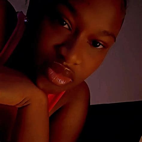 SAIGEEEEEE Saige Unknown Threads Say More