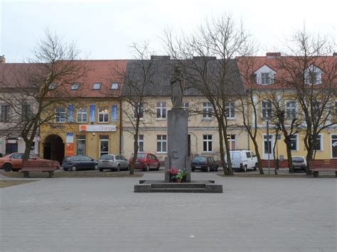 Murowana Goślina Figura Matki Boskiej z Dzieciątkiem Atrakcje turystyczne Murowanej Gośliny