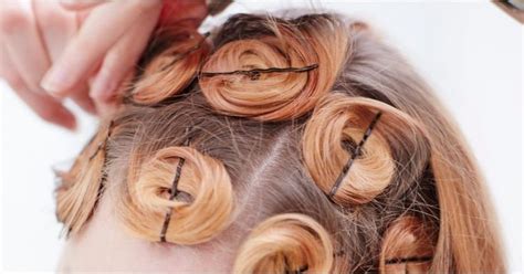 This Pin Curls Hair Tutorial Delivers Bouncy Waves Without A Curling