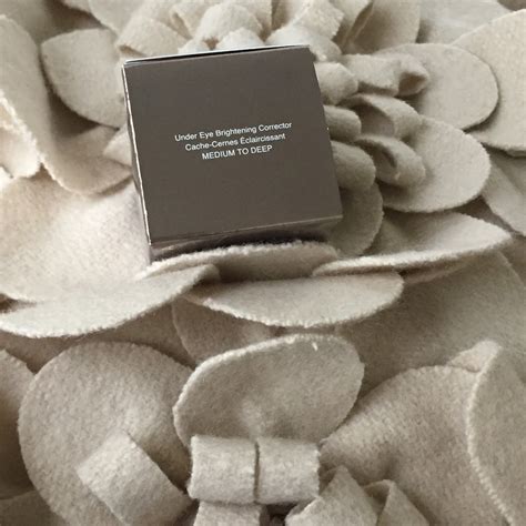 Becca Under Eye Brightening Corrector Medium To Deep Review and ...