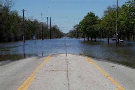 Michigan Flooding Dam Failures Force Thousands To Flee