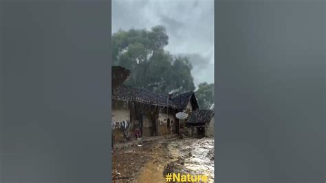 श्री कृष्ण कहते है की जिस व्यक्ति को आपकी कद्र नही उसके साथ खड़े रहने
