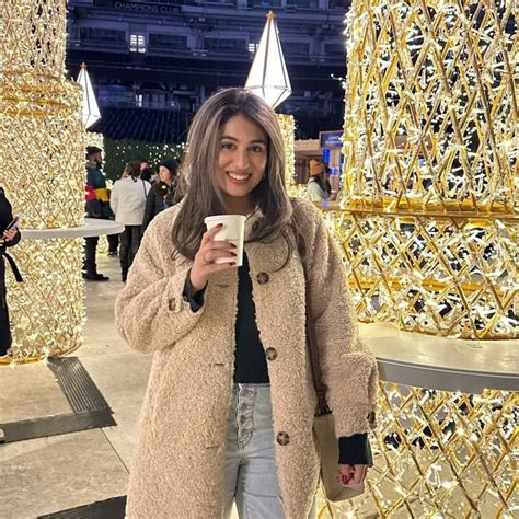 Zoya Jersey Girrl Threads Say More