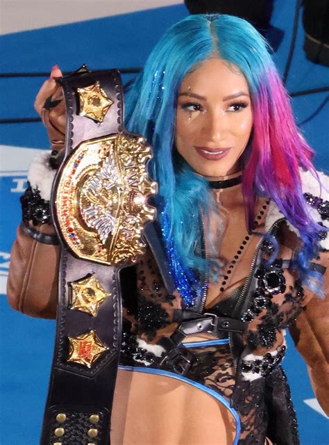 Mercedes Mone R Sashabanks1