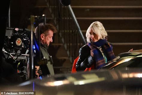 Dakota Johnson Shows Off Her New Bleached Hair With Sean Penn On The Set Of Daddio Daily Mail