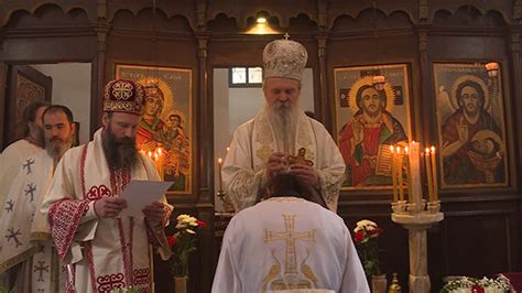 Николић и Парлић у Манастиру Драганац на рукоположењу оца Христофора Канцеларија за Косово и