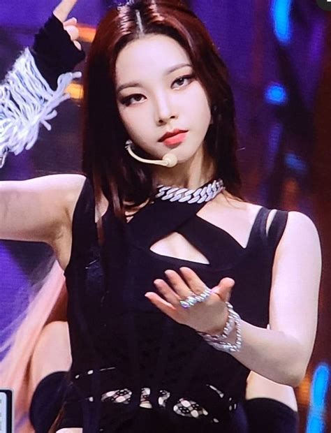 Pin By Aespas On Aespa Karina Kpop Girls Girl