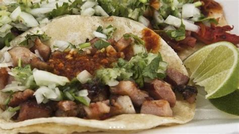 Tacos Carnitas Y Esquites Entre Las Mejores Comidas Callejeras Del