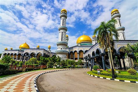 Jame Asr Hassanil Bolkiah Mosque Atlasislamica