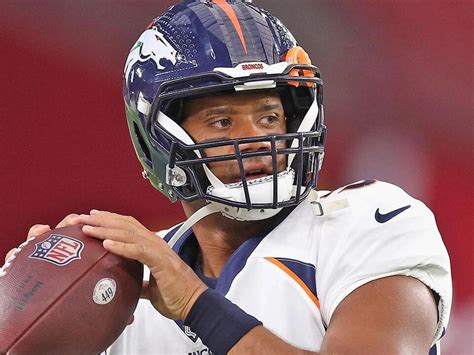 Broncos Gm Says Russell Wilson Benching Had Nothing To Do With