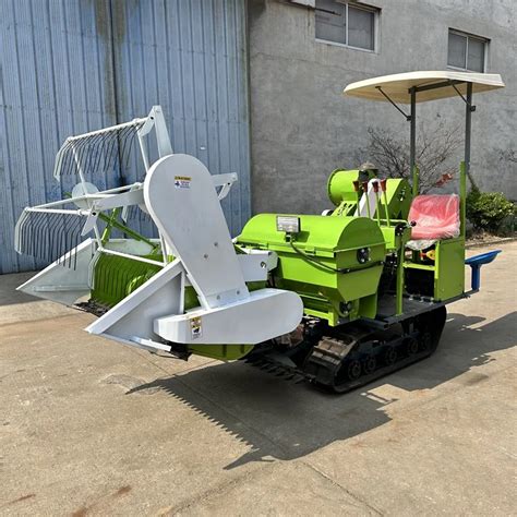 Harvester Machine Wheat Rice Combine Harvesters Mini Small Combine