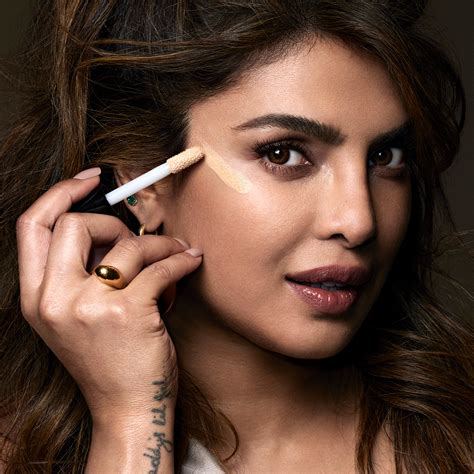 Max Factor Illuminate Your Under Eyes Effortlessly With