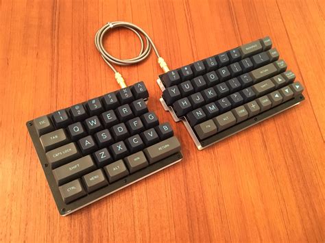 Quefrency 60 65 Split Staggered Keyboard Keebio