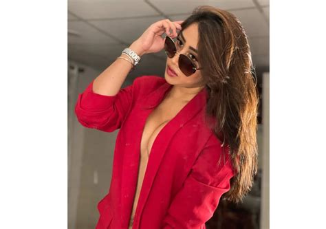 Sofia Ansari Gym Bold Photos Viral On Internet Sofia Ansari ने जिम में दिखाई बोल्डनेस जमकर