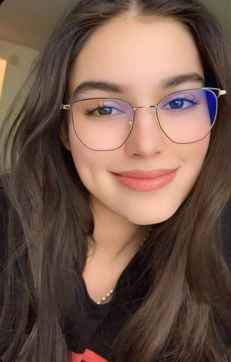 Issabellet Adlı Kullanıcının Lifestyle Eyewear Inspo Panosundaki Pin