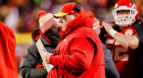 Watch Its So Cold During The Chiefs Dolphins Playoff Game That Andy