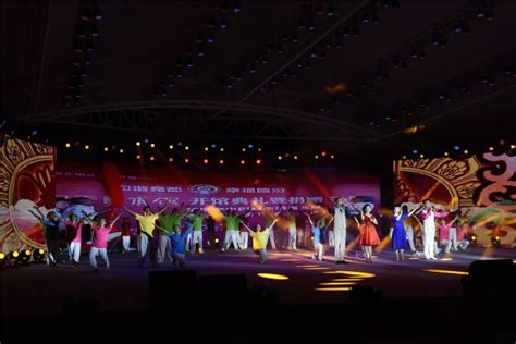 民无能名 万世传扬 华夏尧都 文明之源临汾二中师生闪耀旅游节闭幕晚会