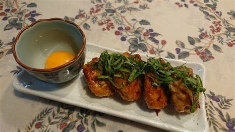照り焼き鶏つくね 卵黄添え By ひるはちパッド 【クックパッド】 簡単おいしいみんなのレシピが395万品