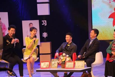 葛已萱小米葛沛豪以前的工作迪奥童模小米图片大山谷图库