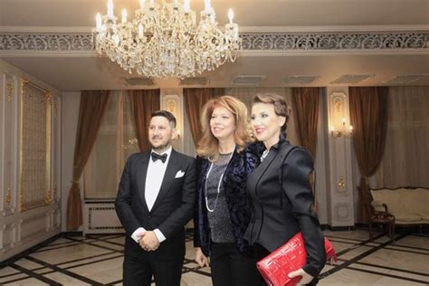 Румен Радев Илияна Йотова и Йорданка Фандъкова на премиерата на сериала Пътят