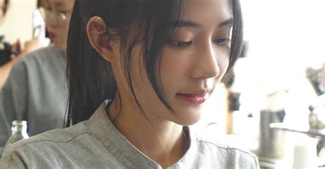 รวมรูปภาพของ เปิดวาร์ป น้องคิว บาริสต้าสาวสุดน่ารัก ดีกรีดาว Tiktok