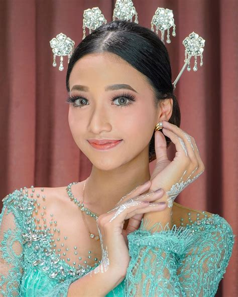 Sarira Makeup Gallery Sarira • Instagram Photos And Videos