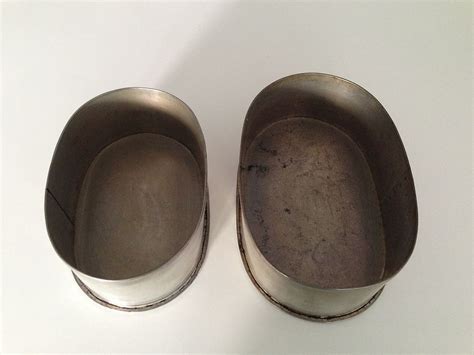 Tin Hire The Girl On The Swing