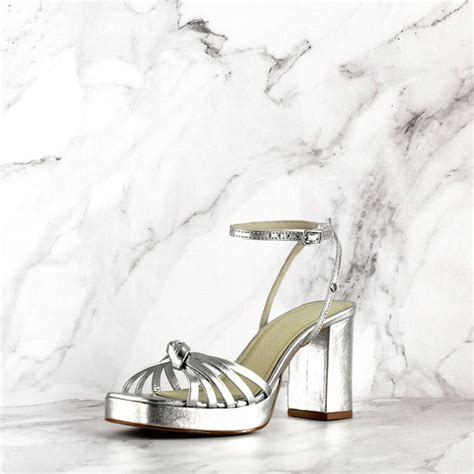 Iris Plata Javiera Poch